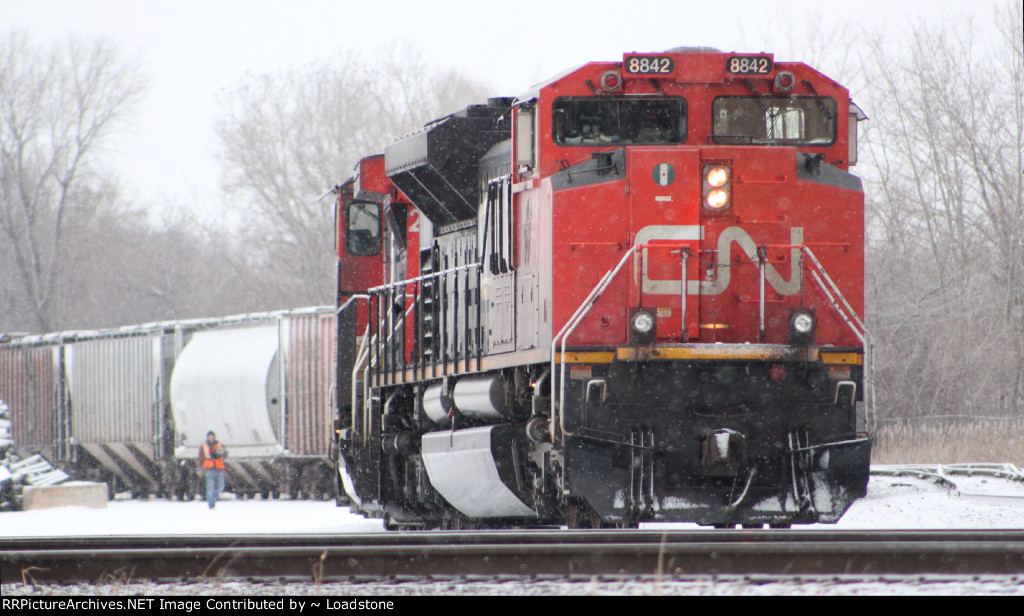CN 8842